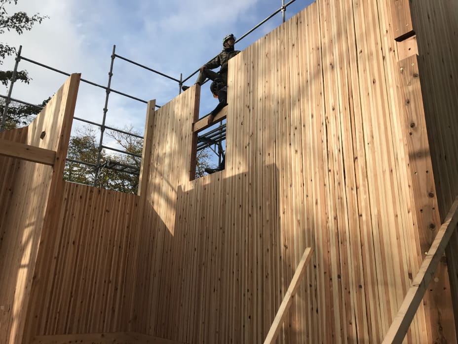 木ダボ接合積層材 DLT（Dowel Laminated Timber） | ハセマン